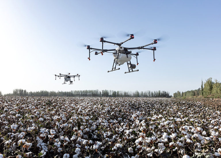 Students design algorithm for synchronized drone use