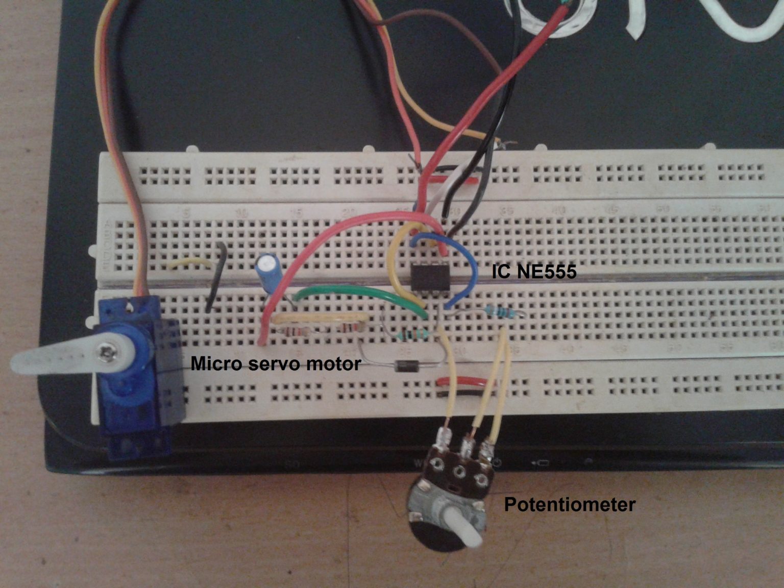 Designing a servo motor angle controller using IC NE555 Designing servo motor angle controller ...
